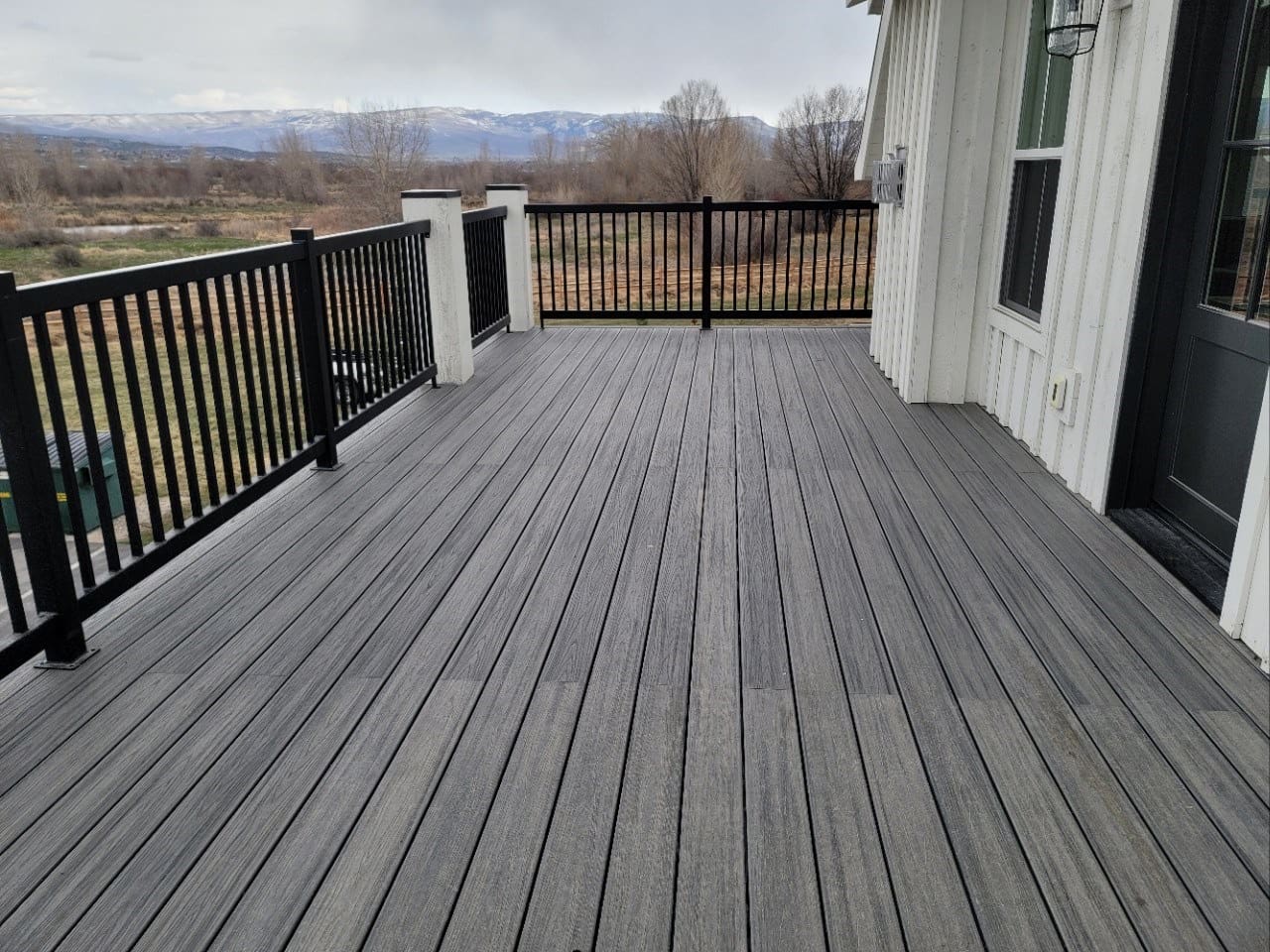 Trex Transcend Deck Gallery - Blackrock Decks